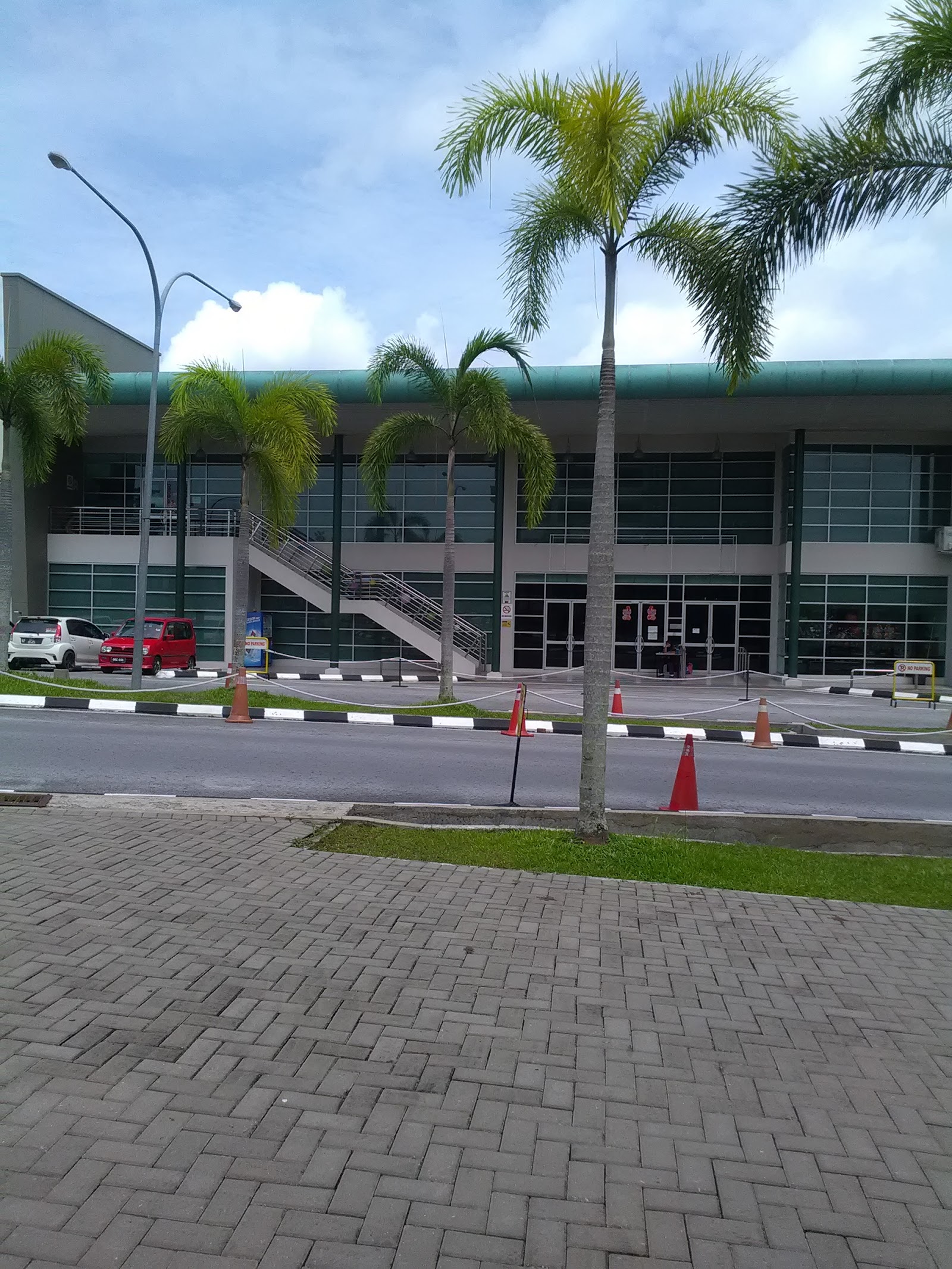 Swinburne University of Technology Sarawak Campus | Study in Malaysia | Top Universities ...